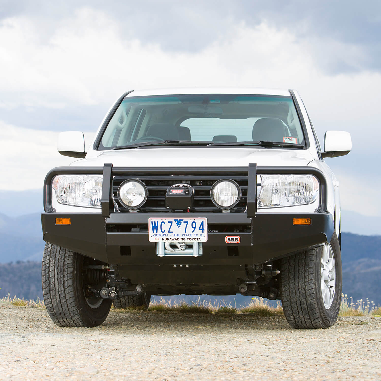 ARB 3415100 Commercial Front Bumper with Bull Bar for Toyota Land Crui ...